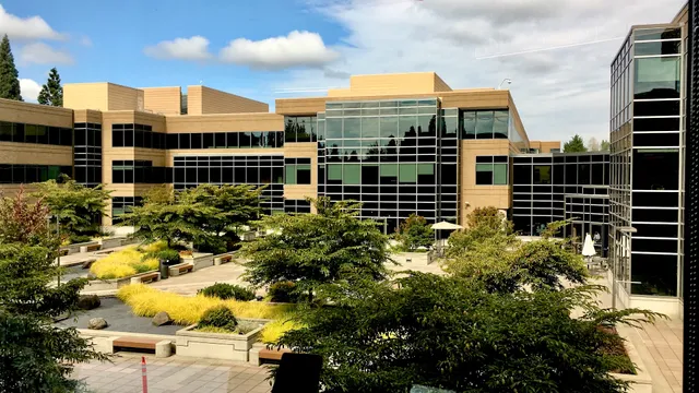 Microsoft Building 17 - reviews,open hours,photo spots,things to do ...