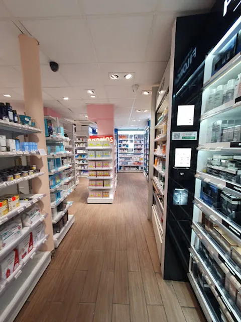 Parapharmacie EIFFEL BEAUTY - reviews,open hours,photo spots,things to ...