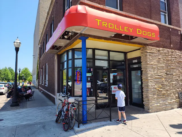 Trolley Dogs - reviews,open hours,photo spots, things to do ...