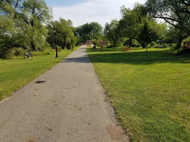 Red Bridge Park - reviews,open hours,photo spots,things to do | WanderBoat AI Trip Planner