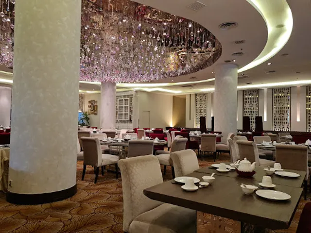 Taipan restaurant store