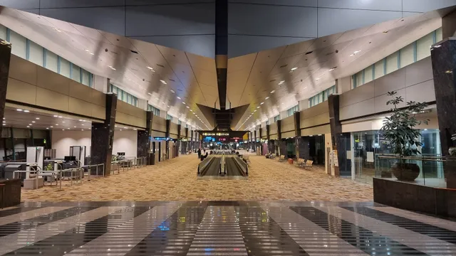 Changi Airport Skytrain - reviews,open hours,photo spots,things to do ...