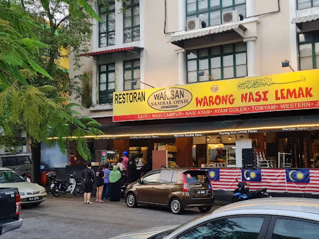 The Bear Hug Restaurant & Cafe, Subang Jaya (Muslim-Friendly) - reviews,open hours,photo spots ...