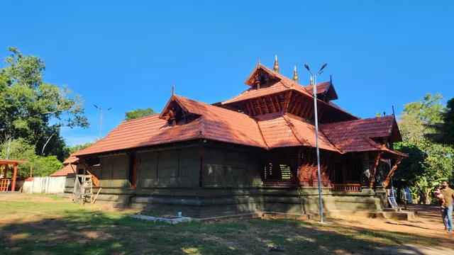 Chirakkara Devi Temple - reviews,open hours,photo spots,things to do ...