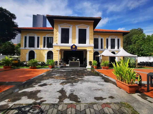 Gedung Kuning - reviews,open hours,photo spots,things to do ...