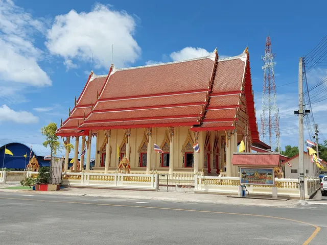 Wat Samakkhi Banphot - reviews,open hours,photo spots,things to do ...