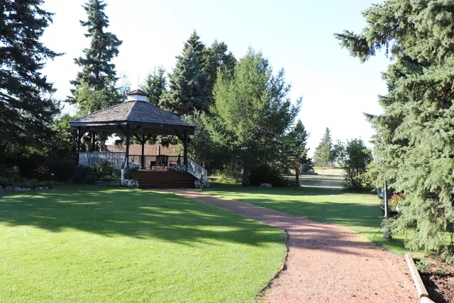 The Arboretum At Trochu - reviews,open hours,photo spots,things to do ...