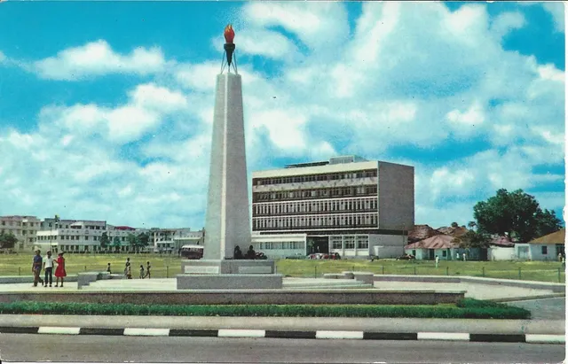 Uhuru Monument - reviews,open hours,photo spots,things to do ...