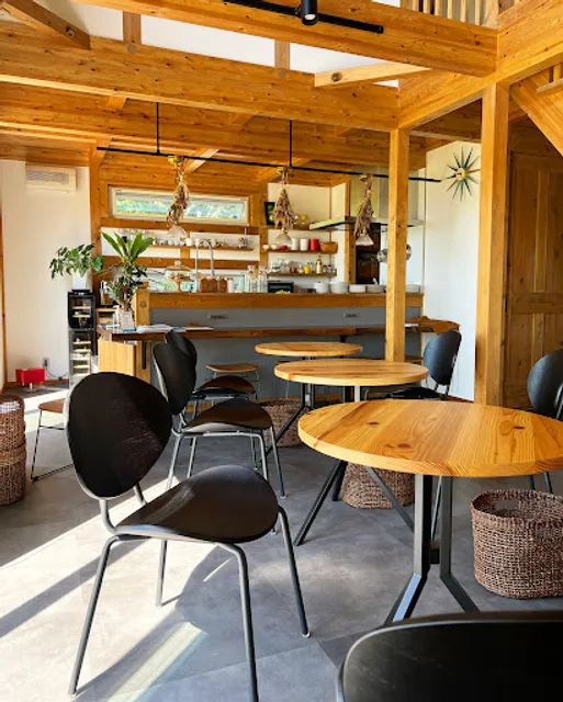 Bond Cafe_114 - reviews,open hours,photo spots, things to do ...