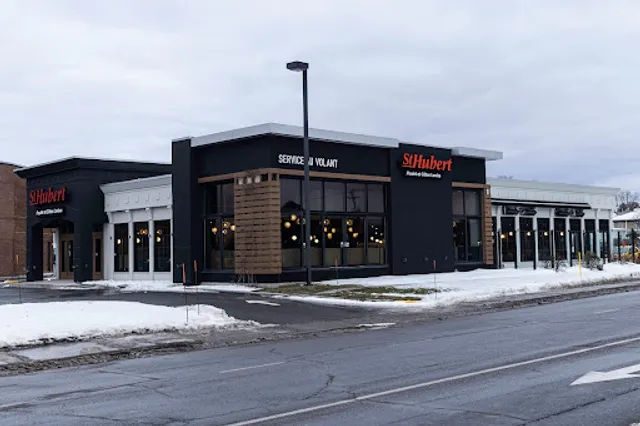 Restaurant et bar St-Hubert - reviews,open hours,photo spots, things to ...