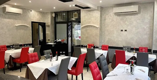 Queen lounge bar - reviews,open hours,photo spots, things to do ...