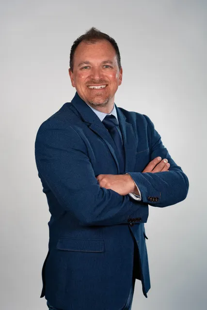 Danny Kingsberry, Courtier immobilier Inc., RE/MAX VISION in 225 Bd de ...