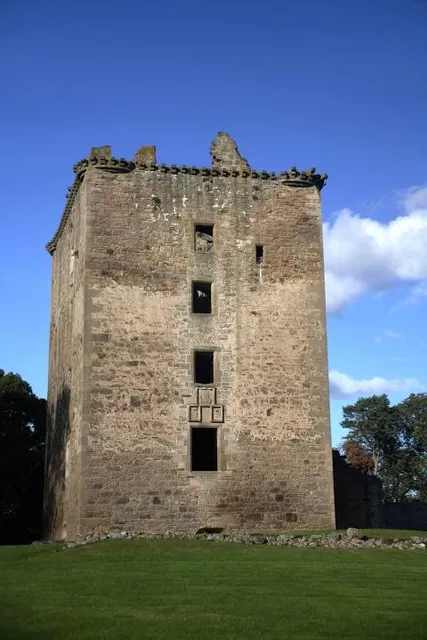 Spynie Palace - reviews,open hours,photo spots,things to do ...