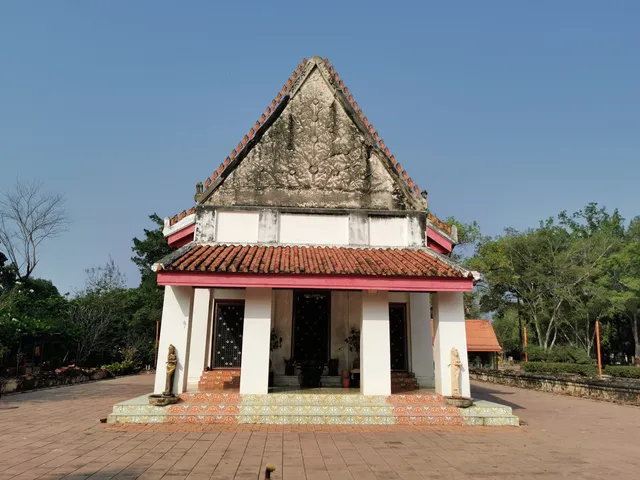 Wat Khok Luang - reviews,open hours,photo spots,things to do ...