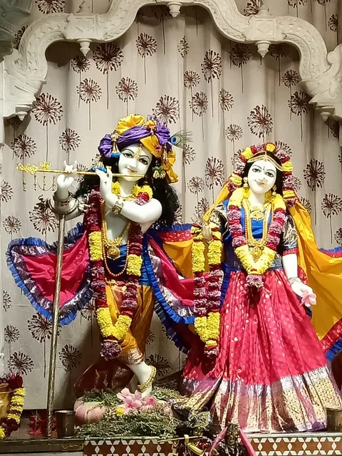 Sri Sri Radha Krishna Chandra Mandir - reviews,open hours,photo spots ...