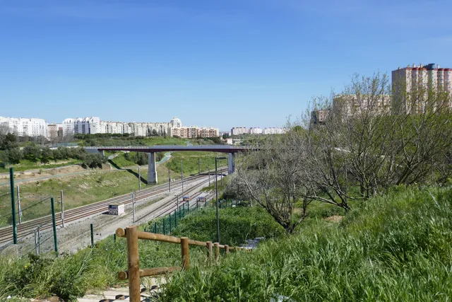 Cycling and foot bridge Parque Urbano Vale da Montanha - reviews,open ...