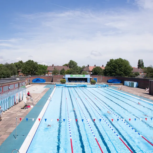 Charlton Lido and Lifestyle Club - reviews,open hours,photo spots ...