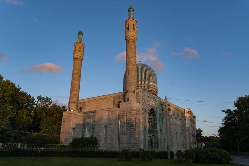 London Central Mosque & Islamic Cultural Centre (Regent's Park Mosque ...