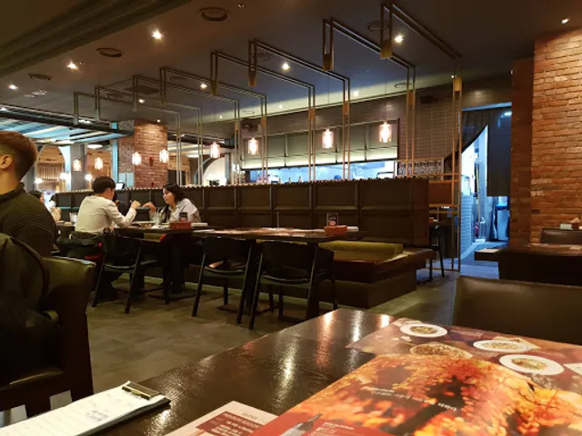Mad for Garlic, Wangsimni - reviews,open hours,photo spots, things to ...
