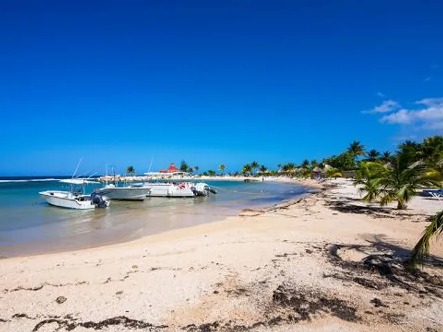 Runaway Bay Beach in Jamaica - reviews,open hours,photo spots,things to ...