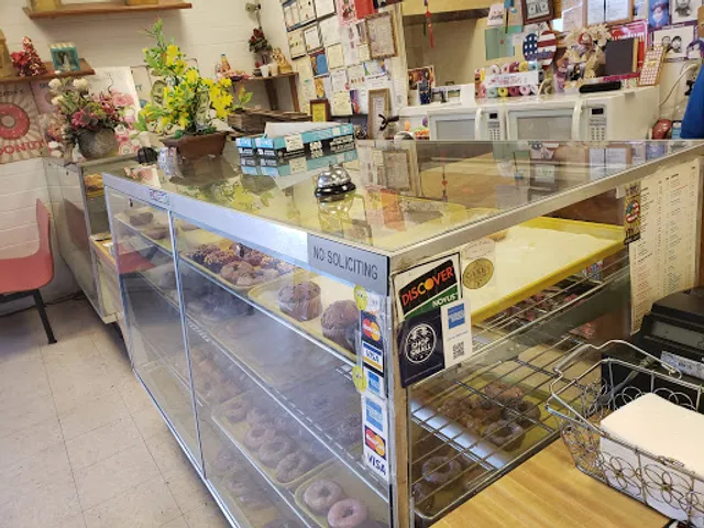 Ares Bakery & Dixie Cream - reviews,open hours,photo spots, things to ...