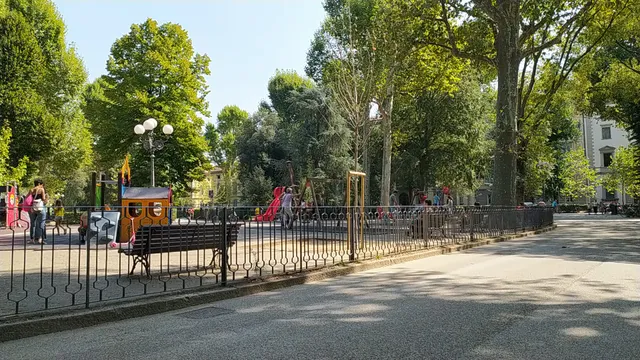 Piazza Massimo D'Azeglio - reviews,open hours,photo spots,things to do ...