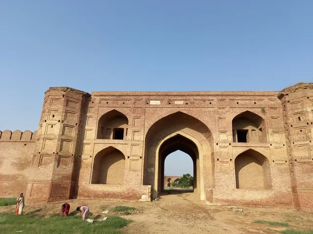 The Sarai of Lashkari Khan - reviews,open hours,photo spots,things to ...